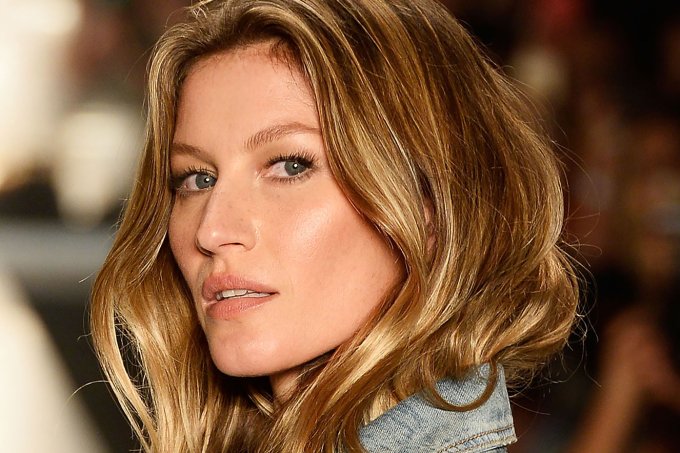 Gisele Bündchen relembra carreira antes de desfilar pela última vez ... Gisele Bündchen relembra carreira antes de desfilar pela última vez ...